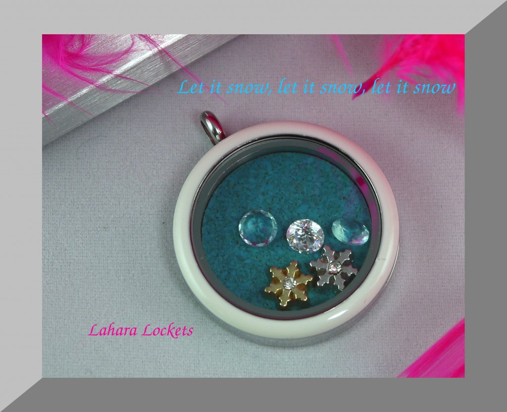 Winter Memory Locket, Let it Snow! – WIldflower Journeys + Lahara Lockets